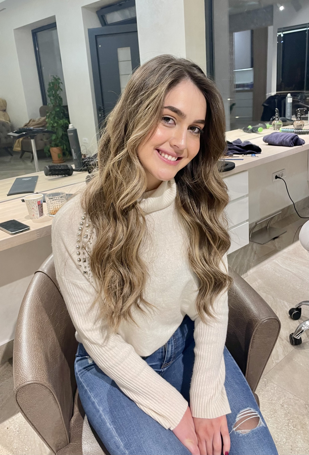 Beauty Studio Tara, Beograd LookBook #3N169V - SrediMe