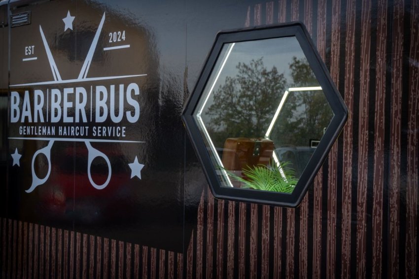 Barber Bus Frizerski salon zakazivanje | Beograd, Mobilni salon - SrediMe