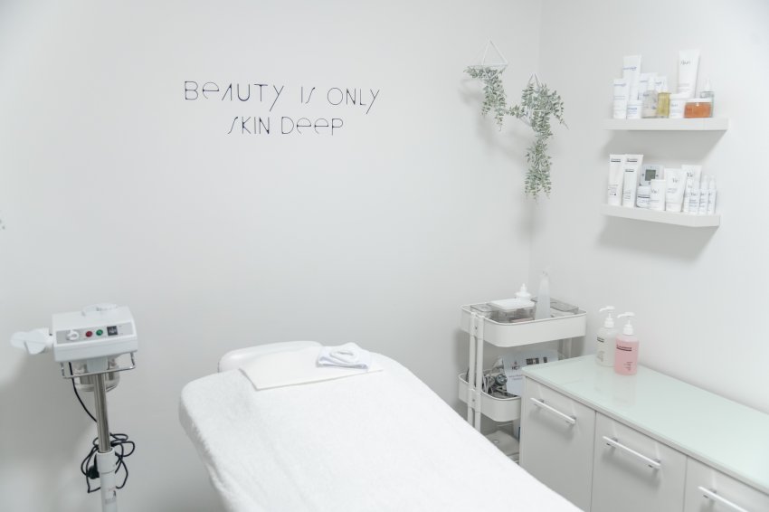 Look at me Kozmetički salon zakazivanje | Beograd, Katanićeva 1 - SrediMe